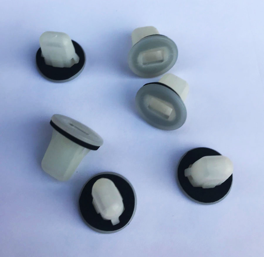 Mercedes Benz Sprinter 906 Tail Light installation mounting clip anchor ...